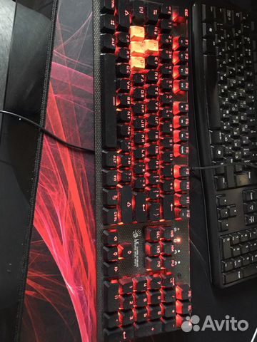 Игровая клавиатура Bloody Atech B810R механика в Москве, цена 5 000 руб ...